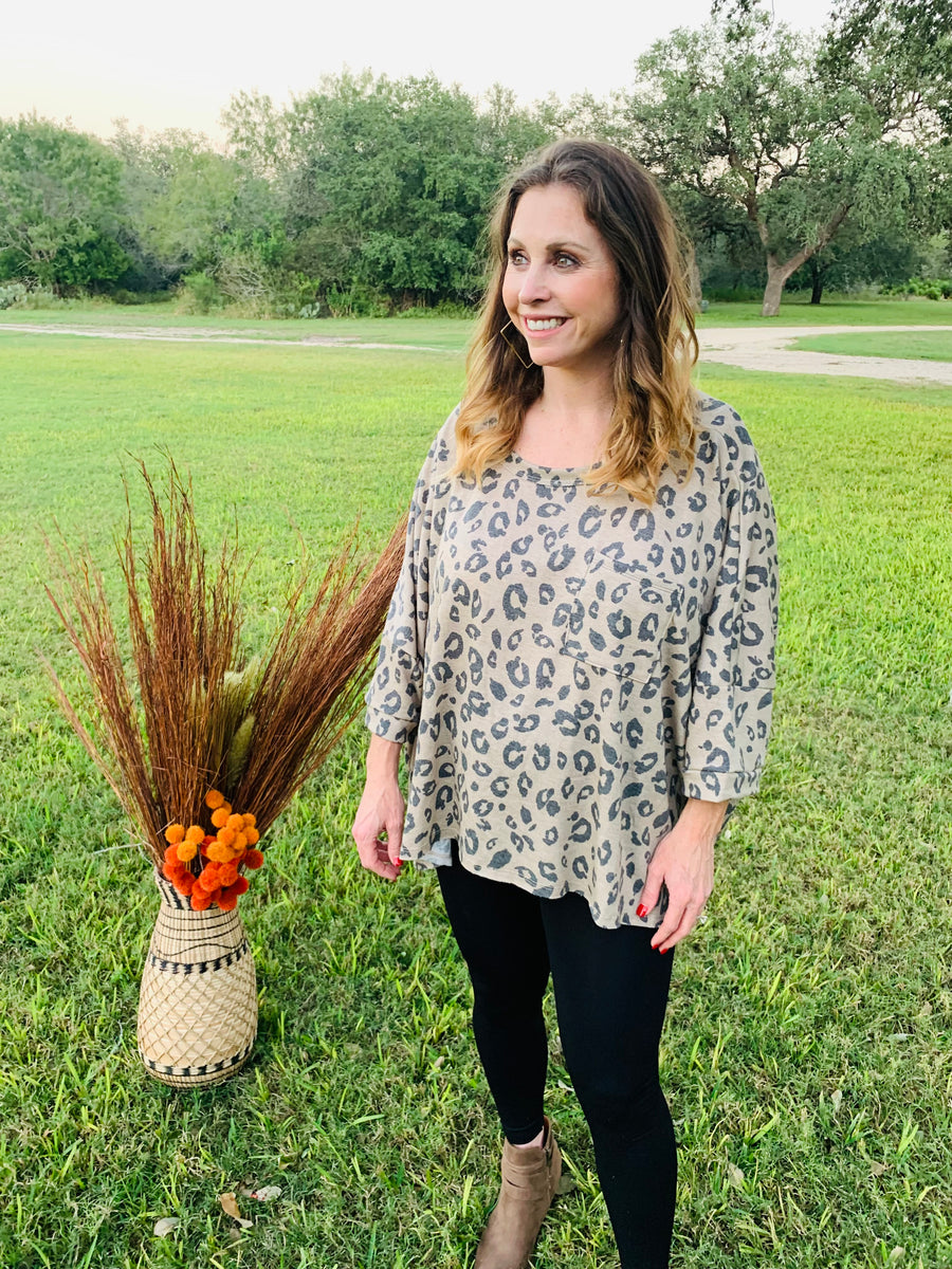 Pocket Poncho Spot Top – River Ruby Boutique
